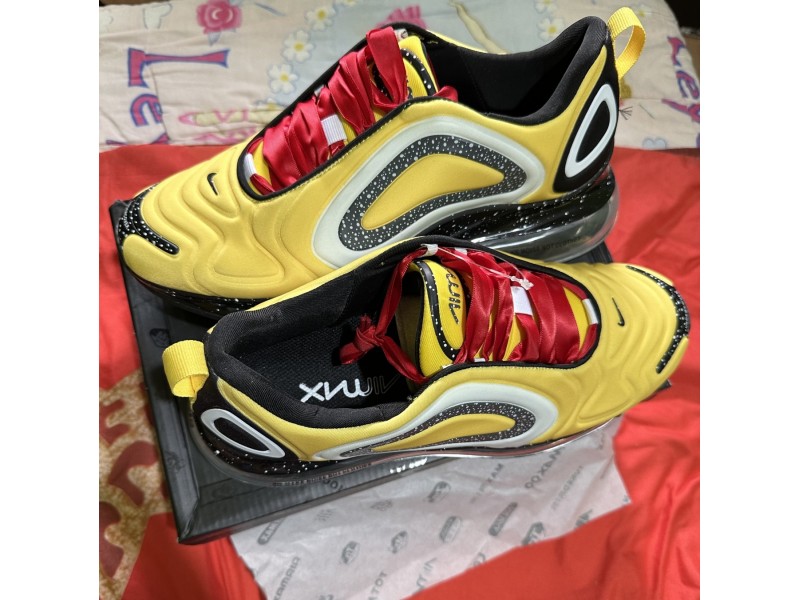 Nike air max 720 patike broj 44