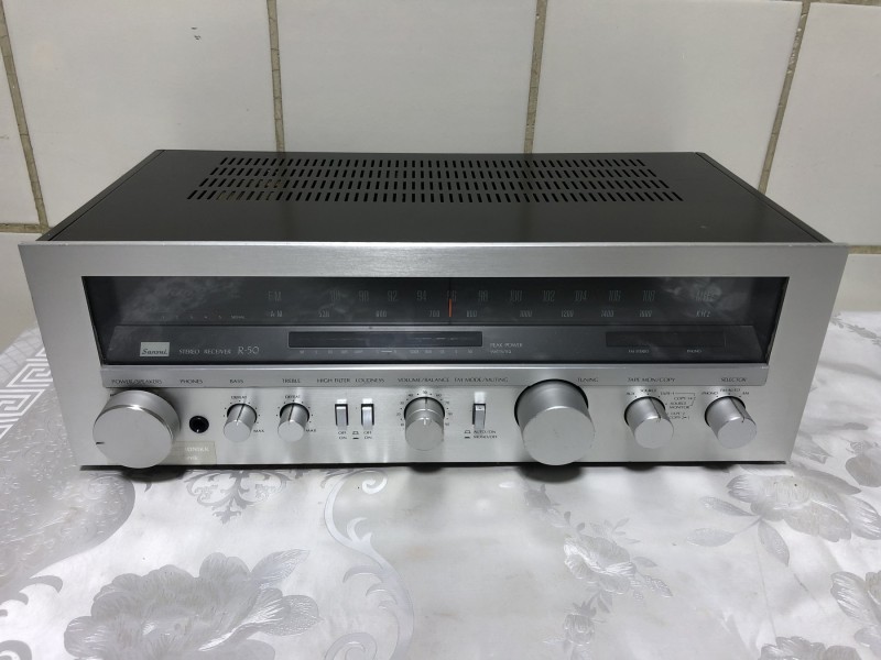 Sansui R-50