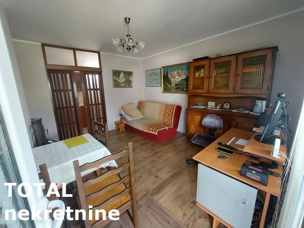 Trosobna kuća VETERNIK, 180250€