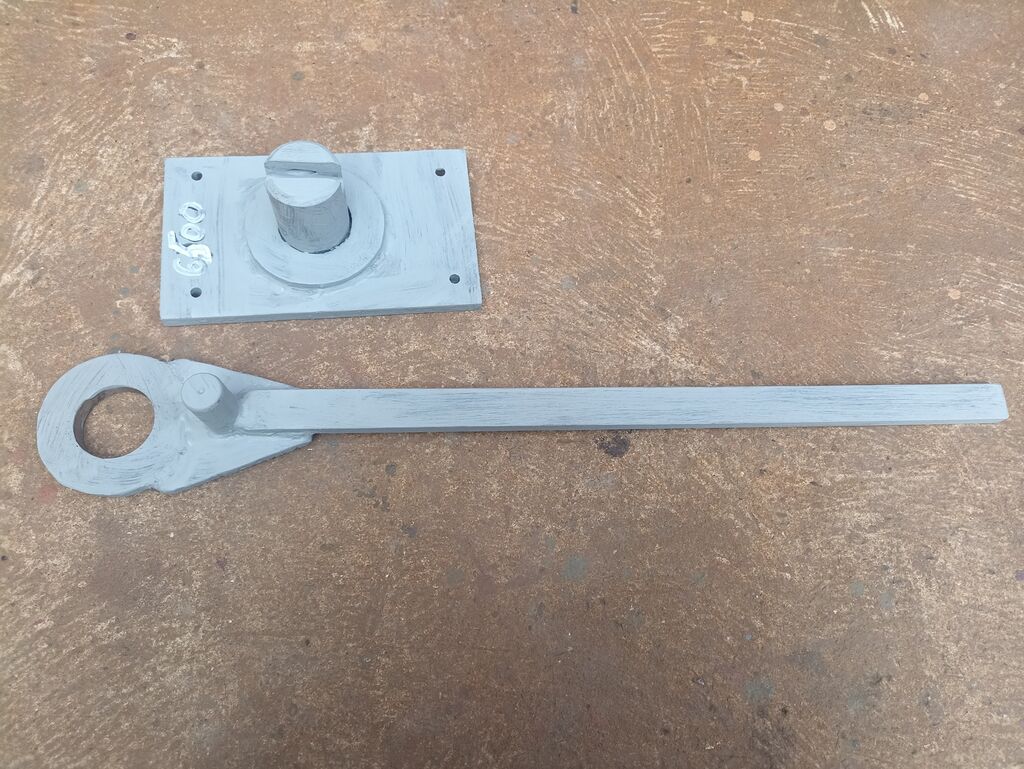 Alat za savijanje armature osnovna ploča debljine 15 mm x 140 mm x 220