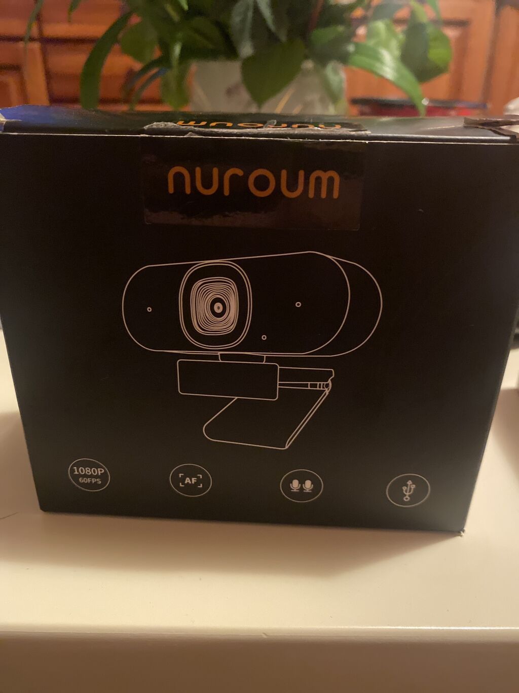 Prodajem Nurom web kameru. Kamera snima u Full HD rezoluciji (1080p)