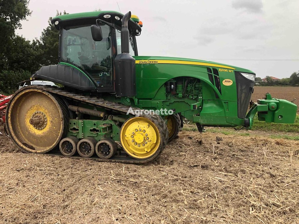 John Deere 8335 RT traktor guseničar