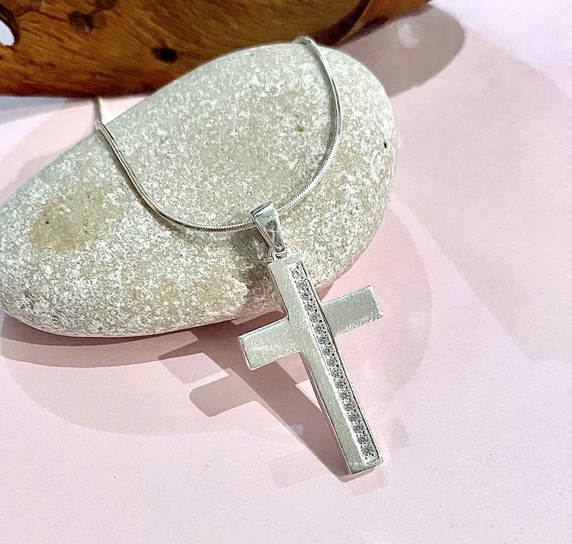 Srebrna ogrlica „Krst“ L153