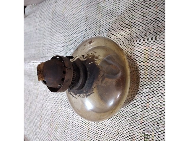 Stara staklena petrolejska lampa
