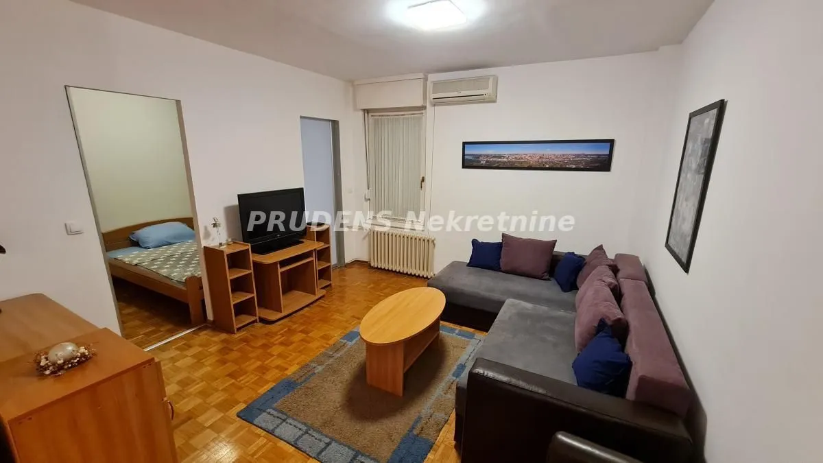 Izdavanje, dvosoban stan, 43m2, Crveni Krst, Beograd