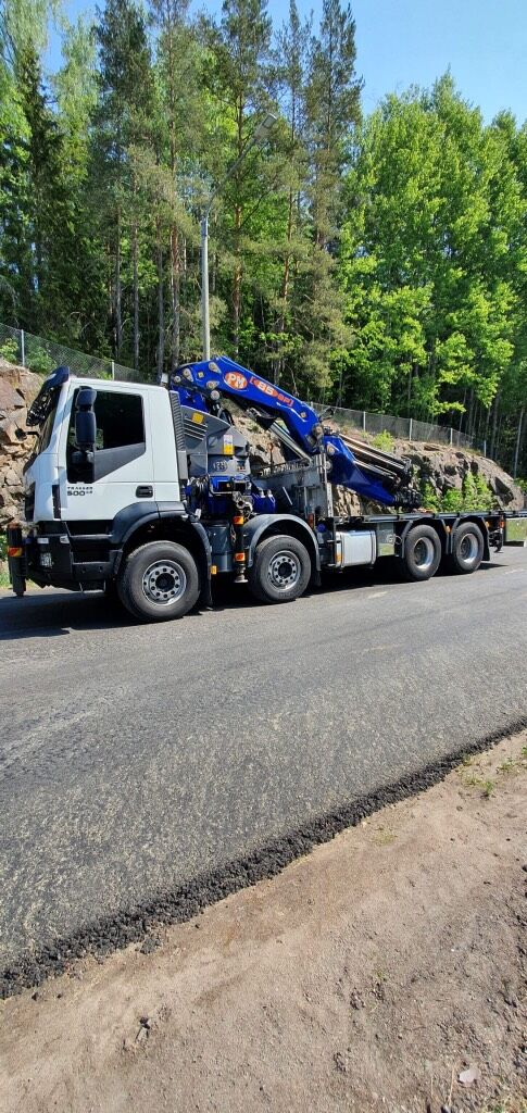 IVECO Trakker AD410T/P kamion platforma