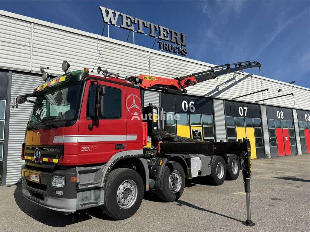 Mercedes-Benz Actros 3244K kamion sa kukom za podizanje tereta