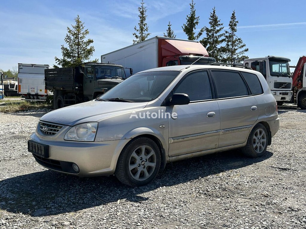 Prodaje se KIA Carens minivan na aukciji