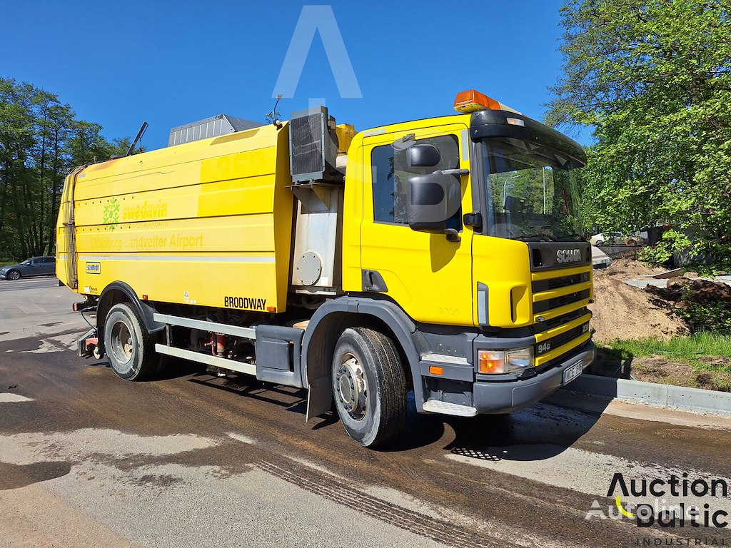Prodaje se Scania P 94 vozilo za čišćenje ulica na aukciji