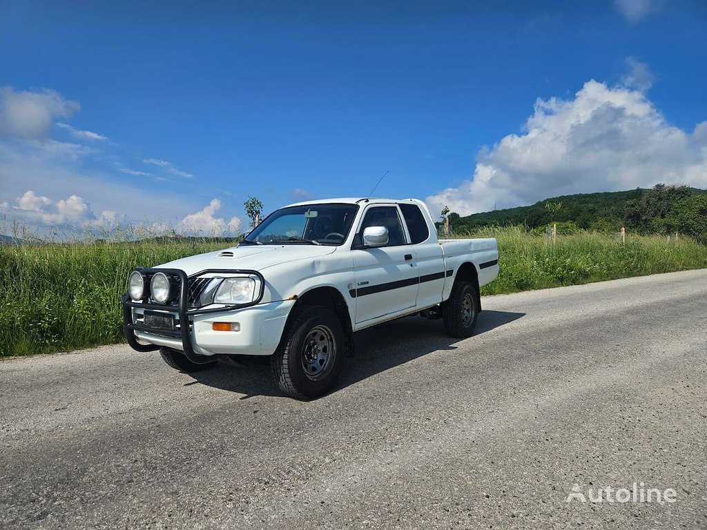 Mitsubishi L200 2002 2.5 l Diesel 85 kW Manual pikap