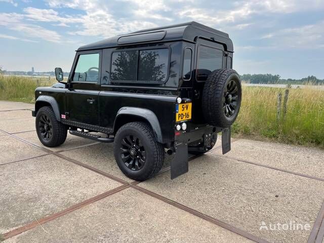 Land Rover Defender X tech with black pack terenac
