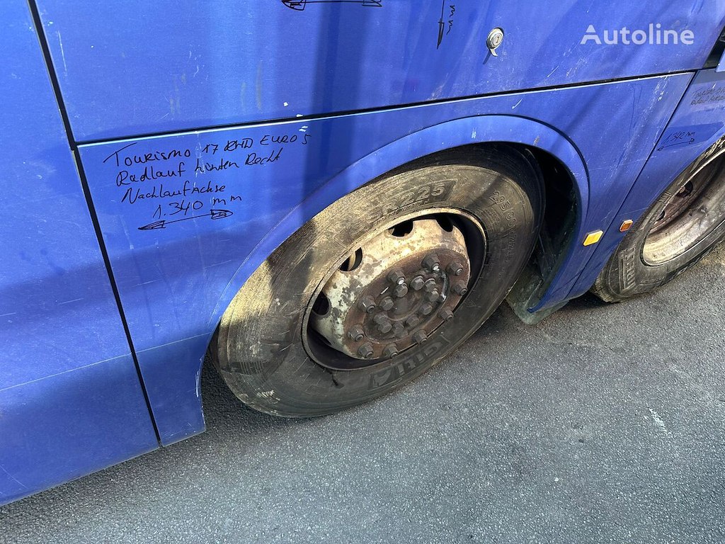 Radlauf hinten rechts oberhalb Nachlaufachse von Mercedes Tourismo 17 RH za Mercedes-Benz Tourismo 17 RHD autobusa