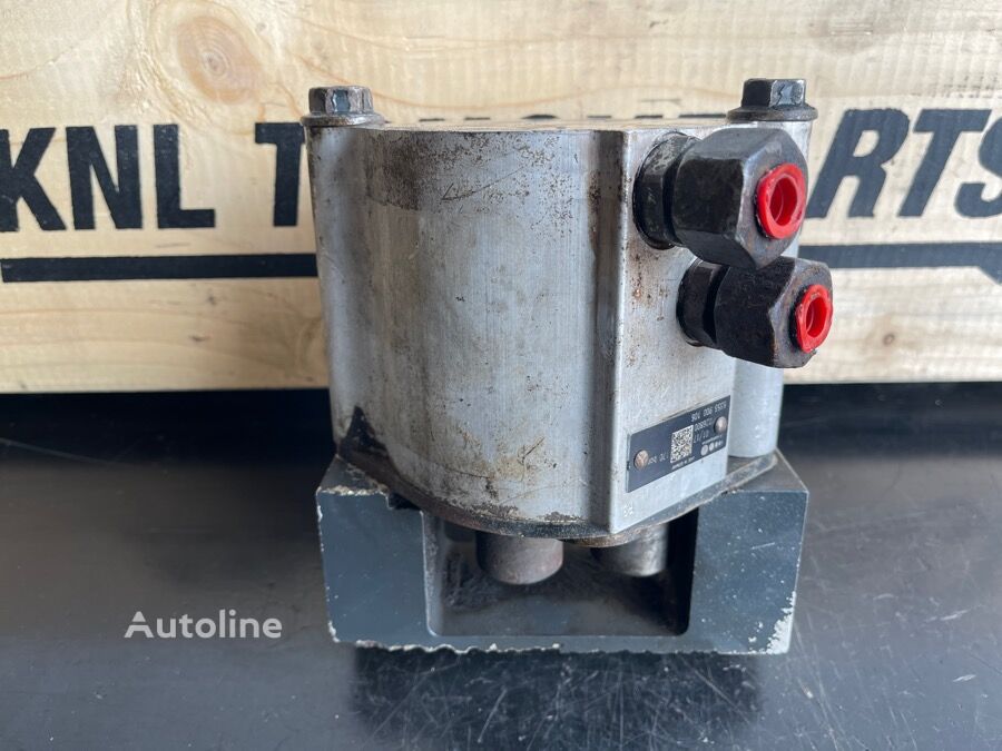 ZF Lenksysteme 22822219 pneumatski ventil za Volvo kamiona