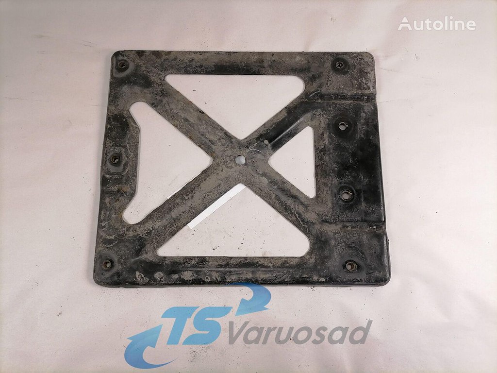 Mudguard bracket Volvo Mudguard bracket 82271846 za Volvo FH tegljača