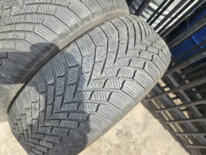 205/55 R16 Continental