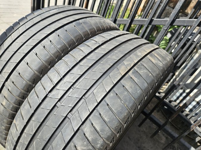 225/55 R18 Bridgestone