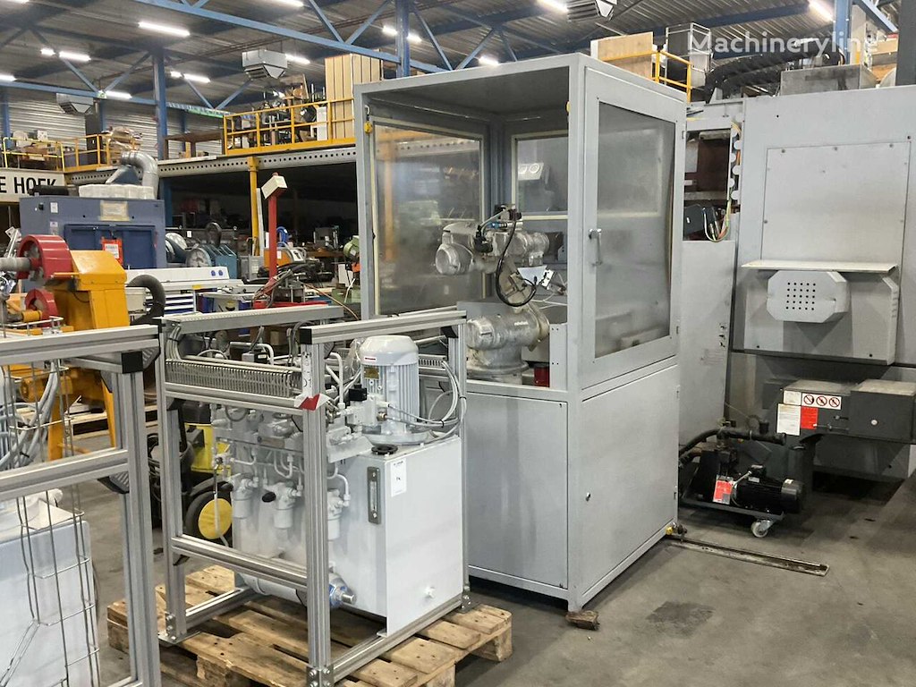 Prodaje se Yaskawa Robotec YR-HP3L-B00 drugu mašinu za obradu metala na aukciji