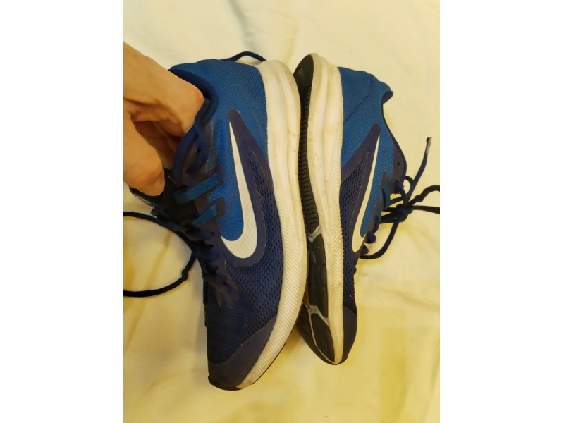 NIKE patike 35.5