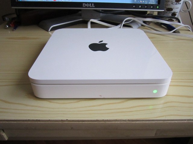 Apple Time Capsule Model A1302 sa Hard diskom od 1TB