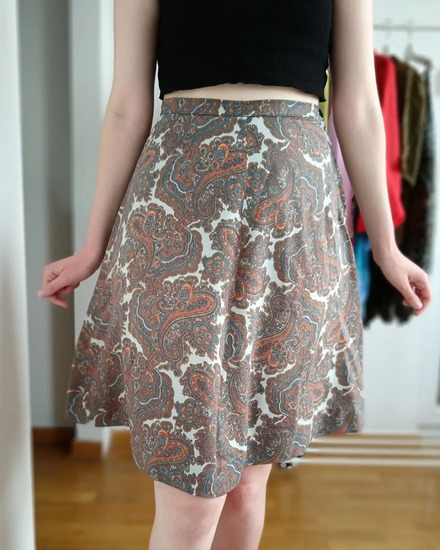 SNIŽENJE❗ Šivena vintage suknja   ️