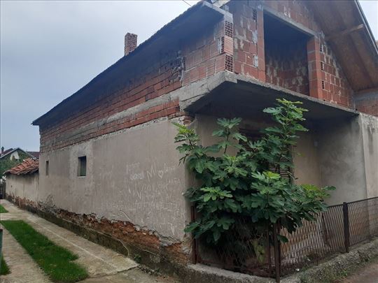 Kuća sa placem, Novo Selo (Nas. 9 maj)