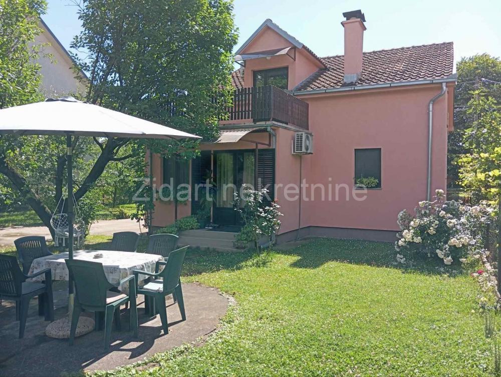 Braće Smiljanić, Kuća na prodaju, 148m2, 245.000€