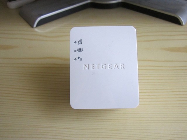NETGEAR Univesal WiFi Extender WN1000RP
