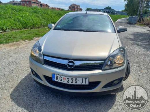 Opel astra 1.9cdti 2006god-NOV