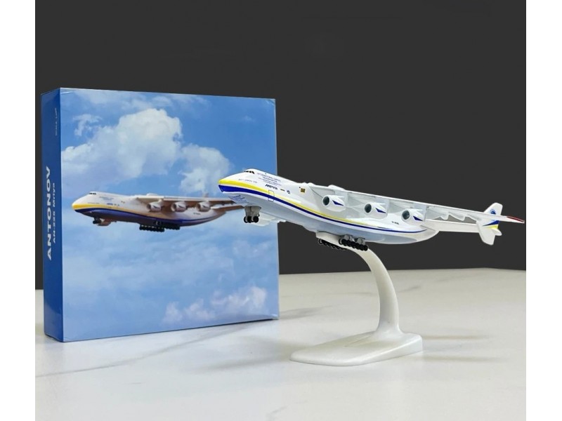 ANTONOV AN-225 - Metalni die-cast model 1:400!