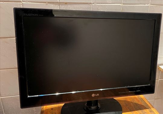 LG monitor 22" FULL HD! N A J P O V O LJ N I J E