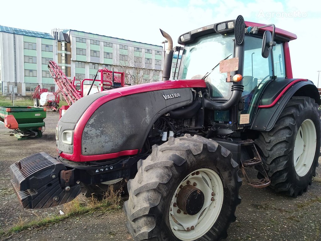 Valtra T 171 H traktor točkaš