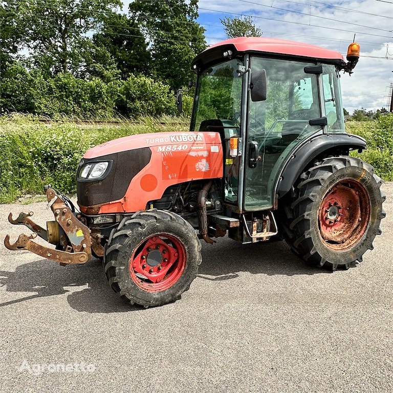 Prodaje se Kubota m 8540 N-C traktor točkaš na aukciji