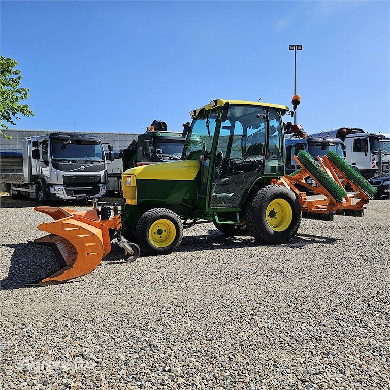 Prodaje se John Deere 2720 traktor točkaš na aukciji