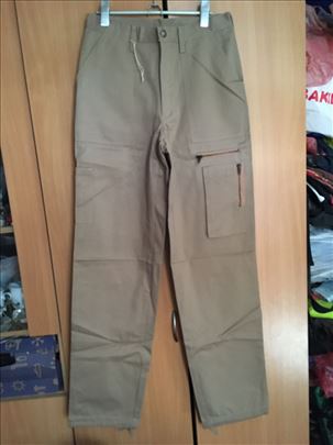 Nove Italijanske radne pantalone pesak obim 80 cm