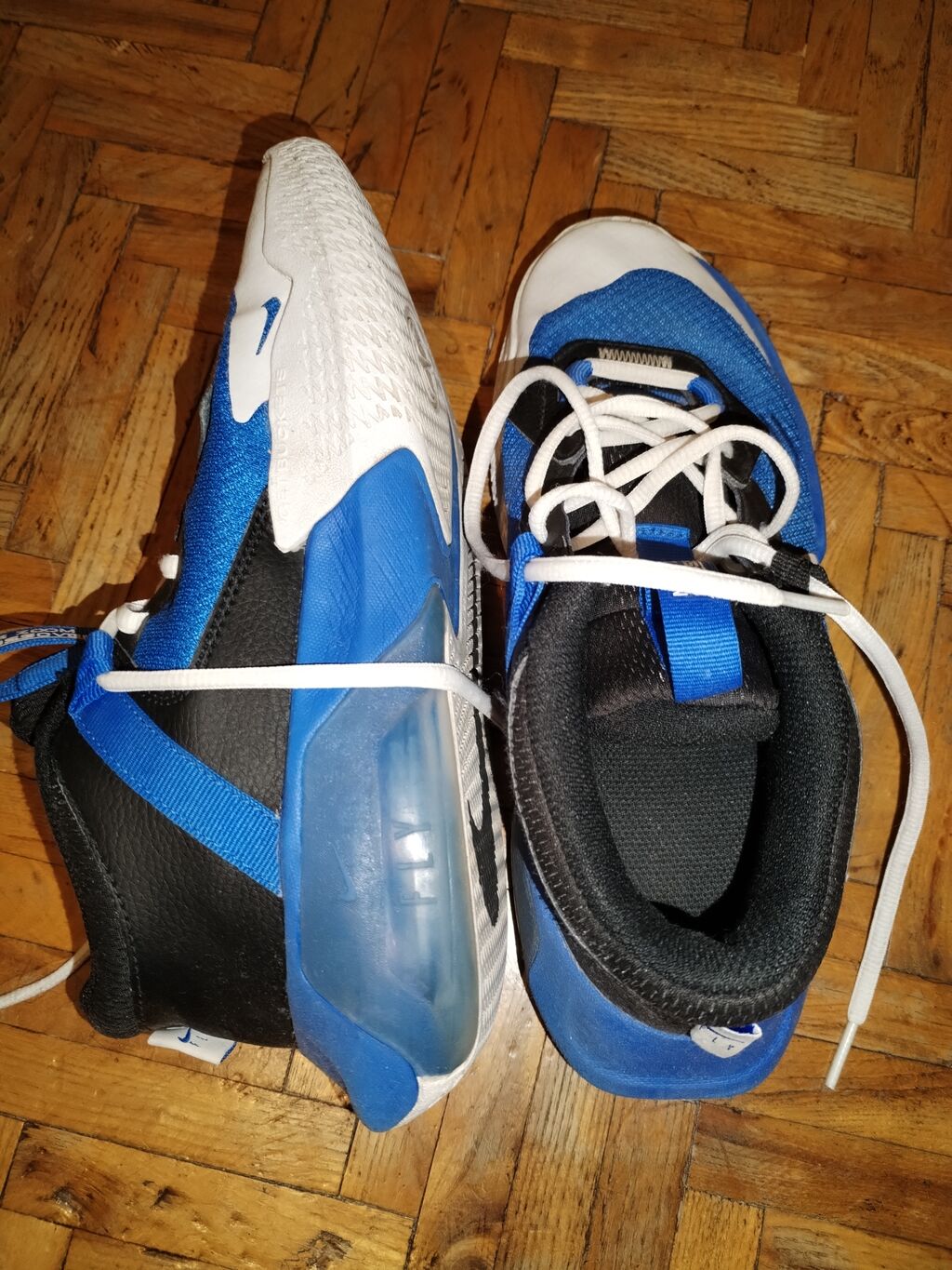Broj: 37. 5 Dužina gazišta: 23,5 cm Boja: Plava Proizvođač: Nike