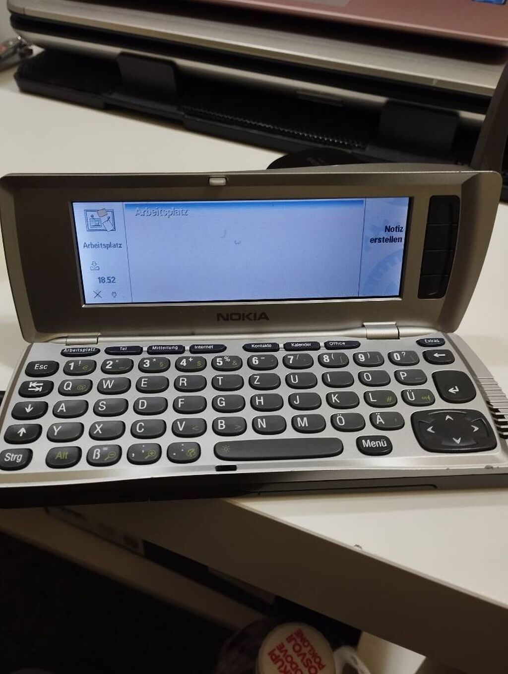Nokia 9210I Communicator, Sa tastaturom, Na preklapanje