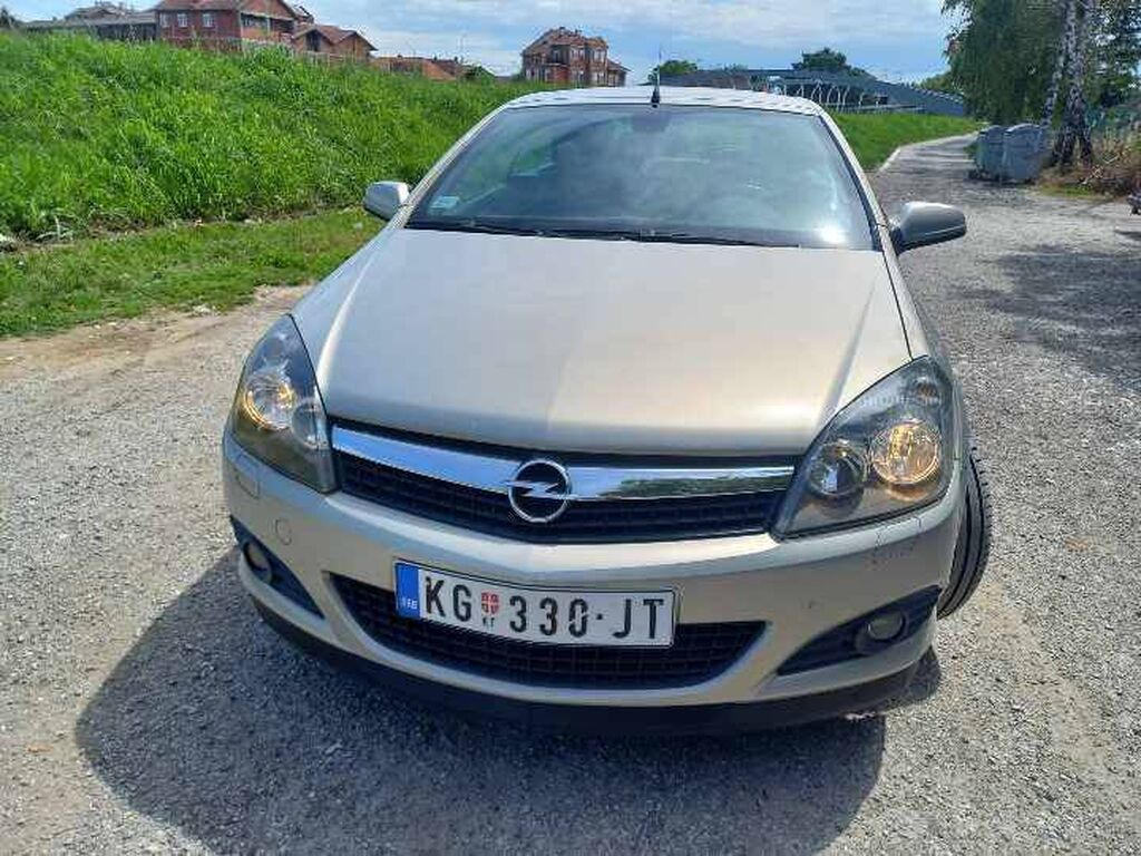 Opel Astra: | 2006 г. | 187000 km