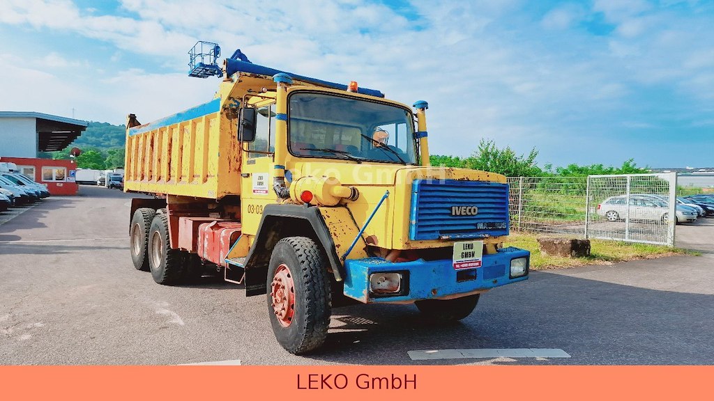 IVECO 320 M kiper