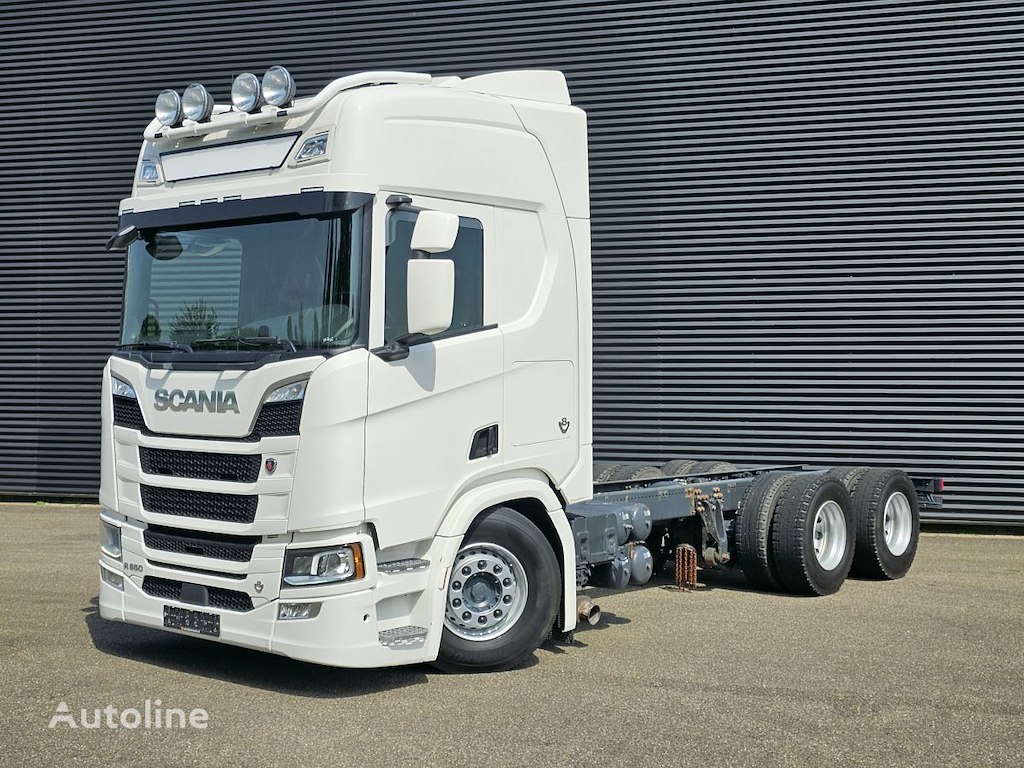 Scania R650 V8 / 6x4 / RETARDER / PARKING COOLER / PTO kamion šasija