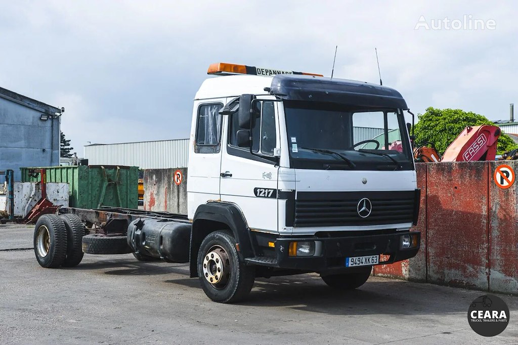 Mercedes-Benz Ecoliner 1317 LK à lames français kamion šasija