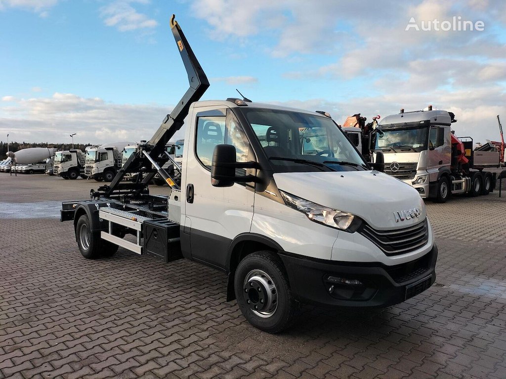 Novi IVECO 70C18H / HYVA HKS-5 kamion rol kiper