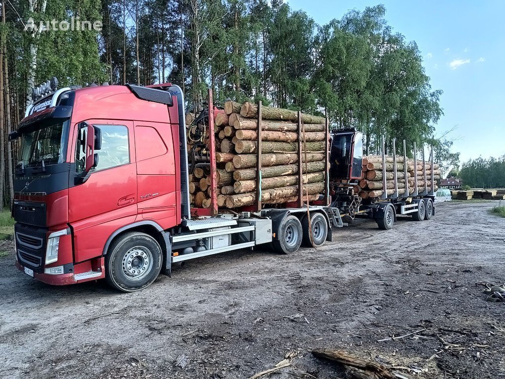 Volvo kamion za prevoz drva