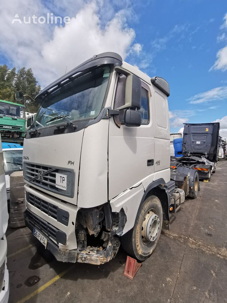 Volvo FH 12 400 (Desmantelada) kamion za prevoz metalnog otpada nakon udesa