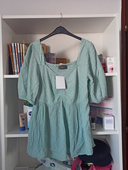 Nova C&A mint bluza sa etiketom