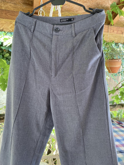 Poslovne pantalone