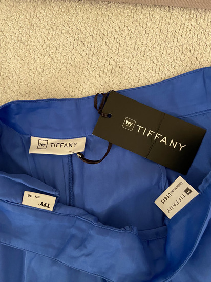 Tiffany Siri je pantalone nove sa etiketom