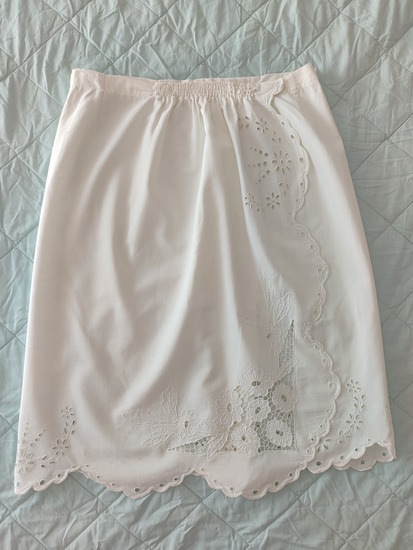Vintage suknja beli vez