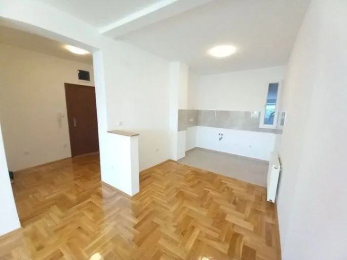 Prodaja, stan, 41m2, Bulevar Oslobodjenja, Novi Sad, Novi Sad