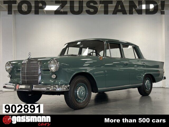 Mercedes-Benz 190 C Limousine Heckflosse - W110 B I sedan