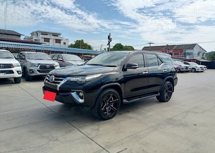 Toyota FORTUNER krosover